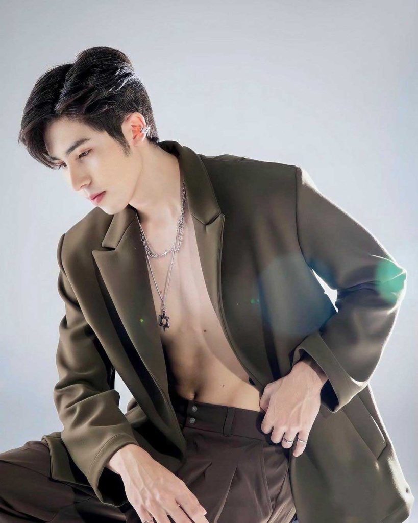 ส่องวาร์ป ไรอัน Ryan Panya Mcshane หนุ่มลูกครึ่ง วัยใส หุ่นแป๊ะ มีเสน่ห์